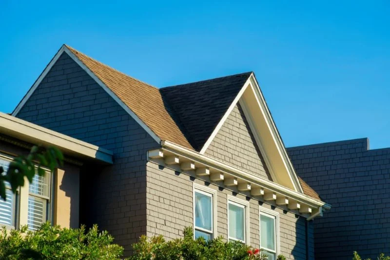 How to Choose a Roof Color That Will Help Your Home Blend into Nature